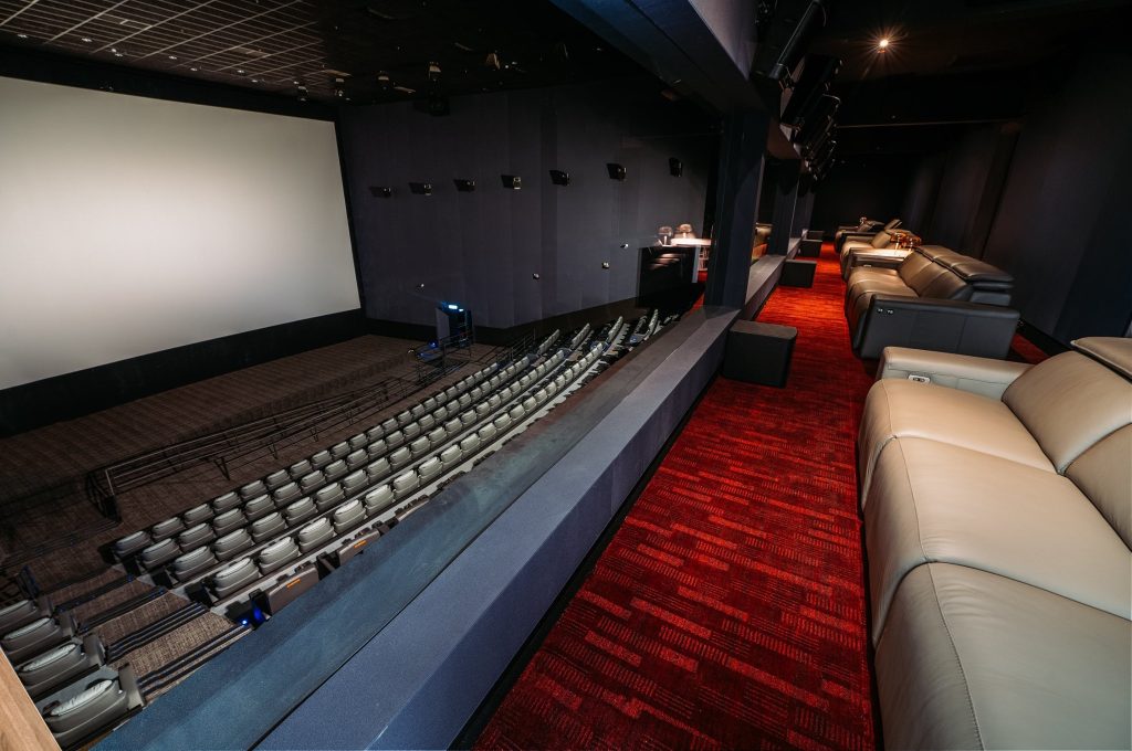 看戏必知 】 电影院 25 种座位类型对比！不要只会买 2D 票啦！🎫🍿